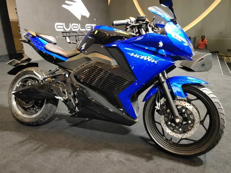 हिरो एक्सपल्स र रनर हकको मूल्यले तान्ला ग्राहक